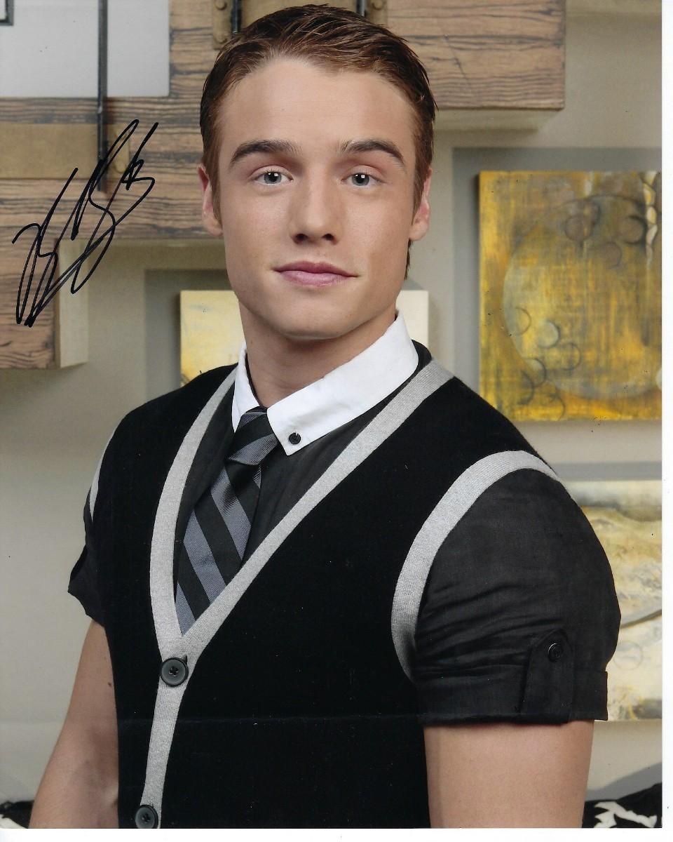 Dexters Brando Eaton signed photo | EstateSales.org