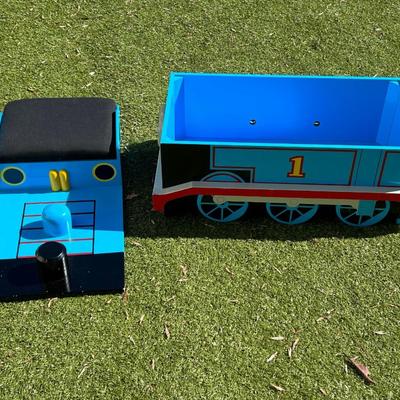 LOT 254: Thomas the Tank Engine Toy Box | EstateSales.org