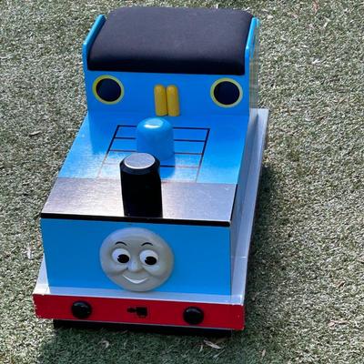 LOT 254: Thomas the Tank Engine Toy Box | EstateSales.org