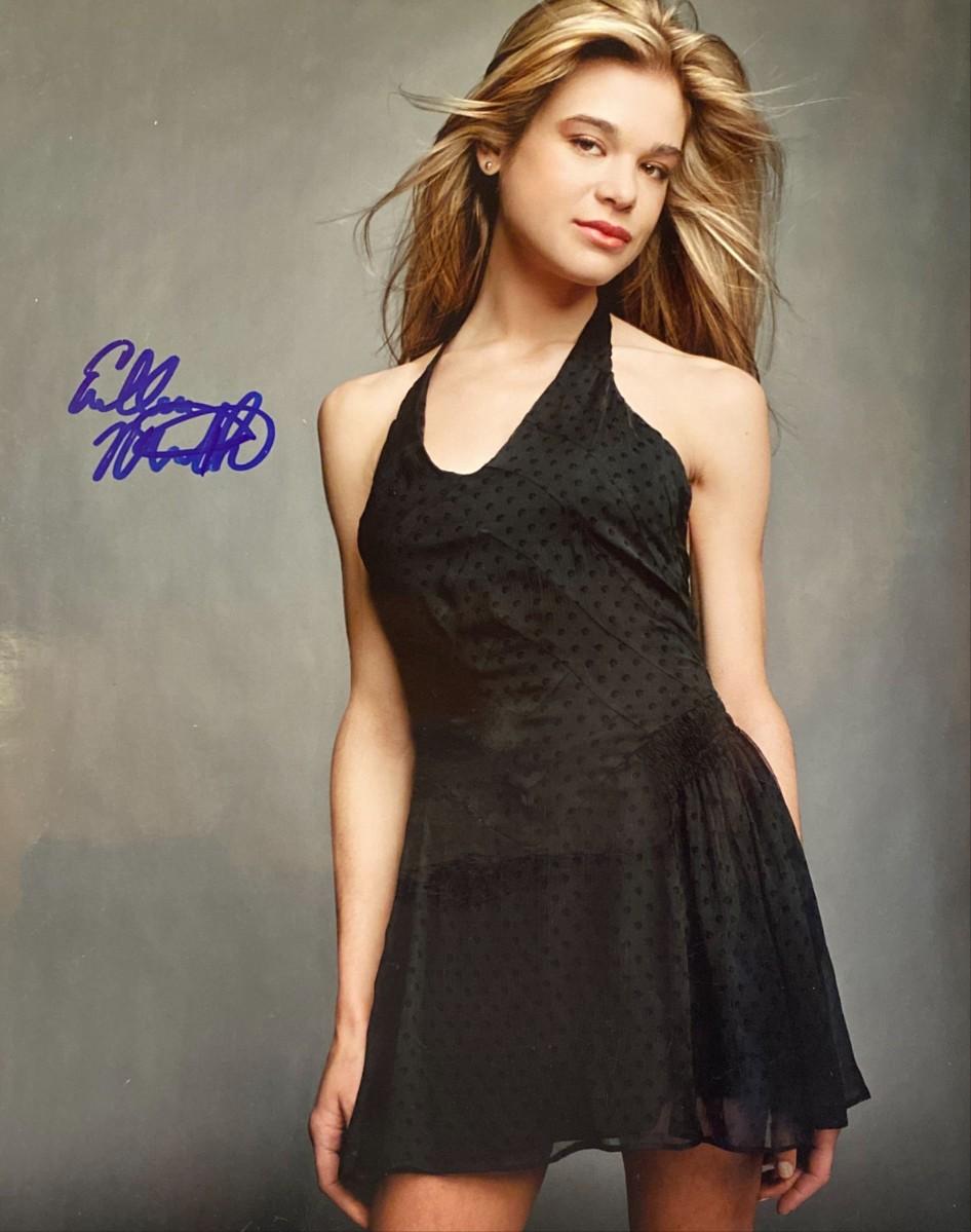 Ellen Muth signed photo | EstateSales.org