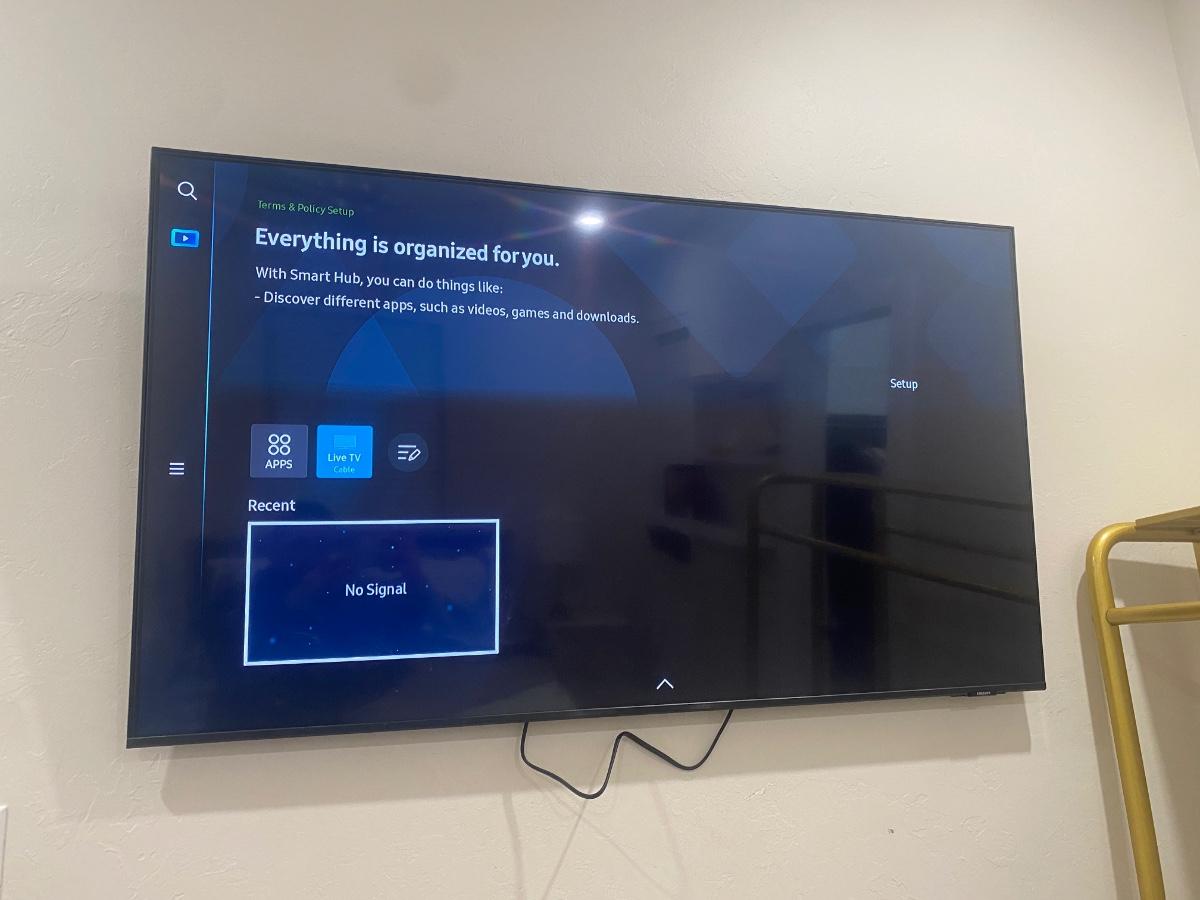 Samsung 55 inch AU8000 | EstateSales.org