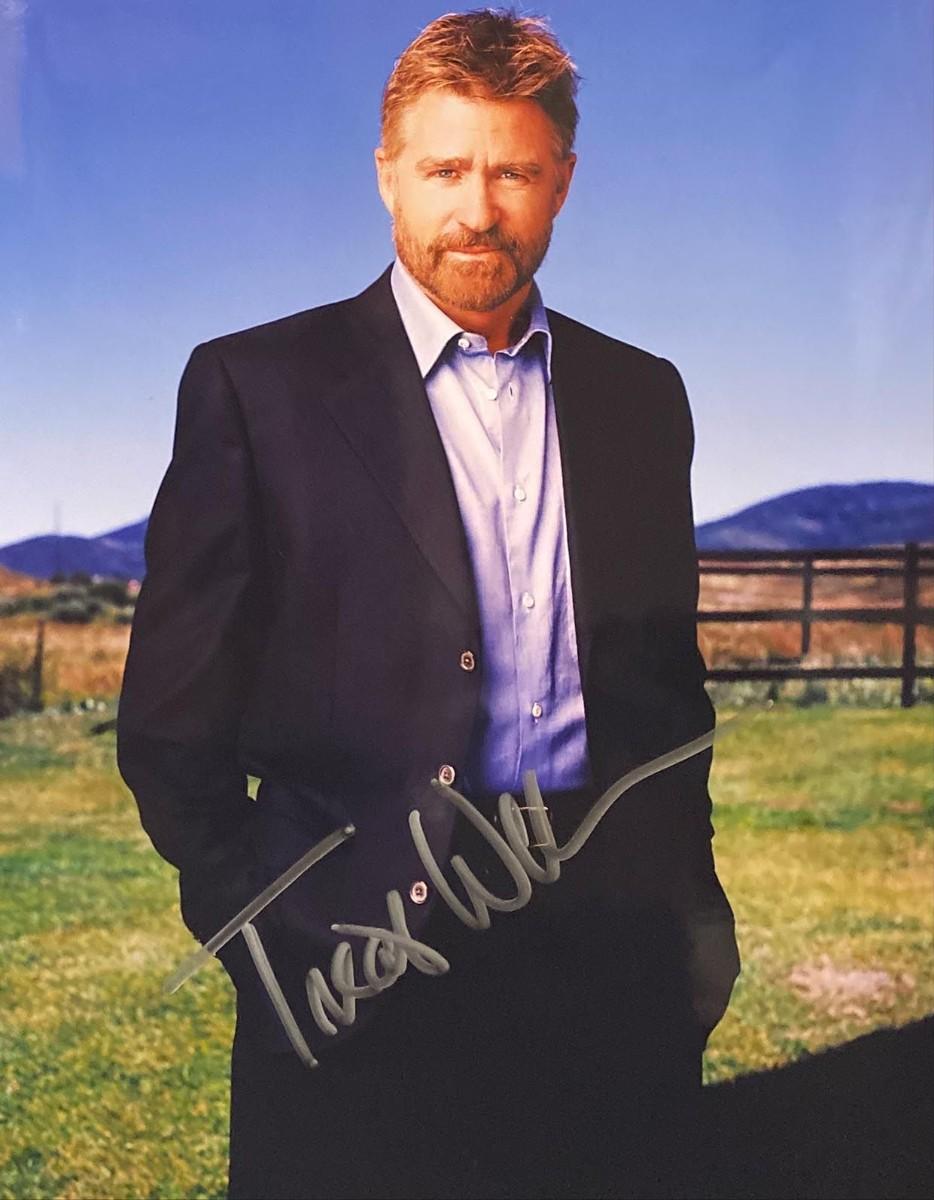 Treat Williams signed photo | EstateSales.org