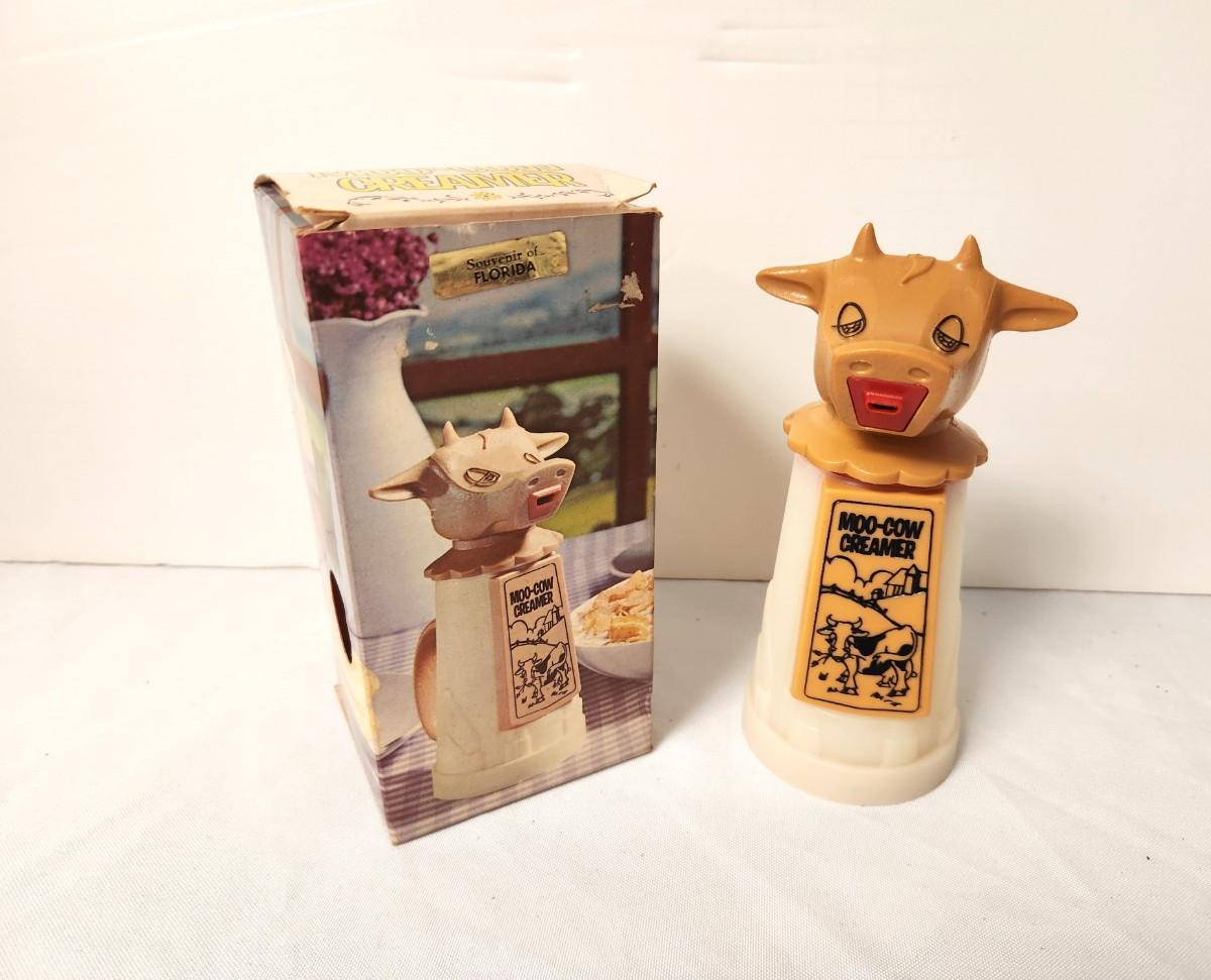 Lot #72 Vintage Moo Cow Creamer with original box | EstateSales.org