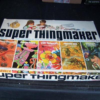 LOT 200 AMAZING 1967 SUPER THINGMAKER | EstateSales.org