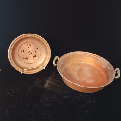 COPPER SKILLET AND SIEVE | EstateSales.org