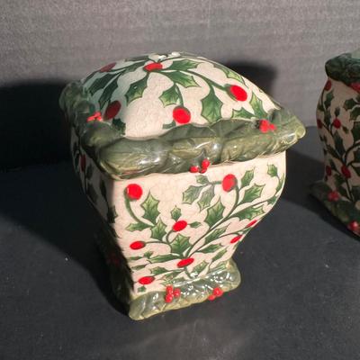 LOT 139D: Hand Painted Pacific Rim China - Christmas Holly ...
