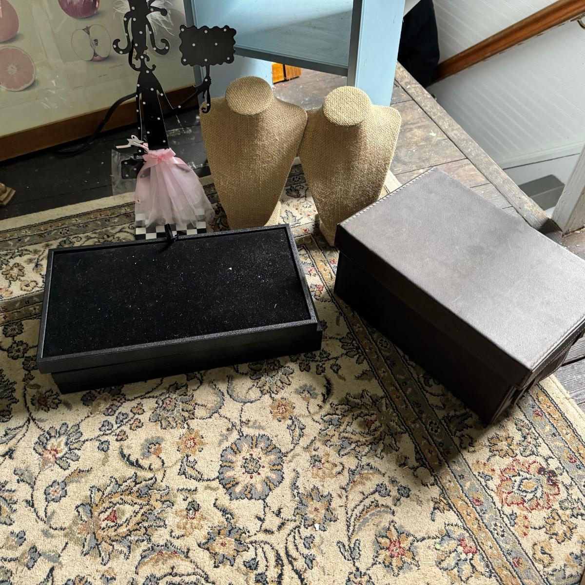 U1428 Lot of Jewelry Neck Displays, Trays, Faux Leather Box ...