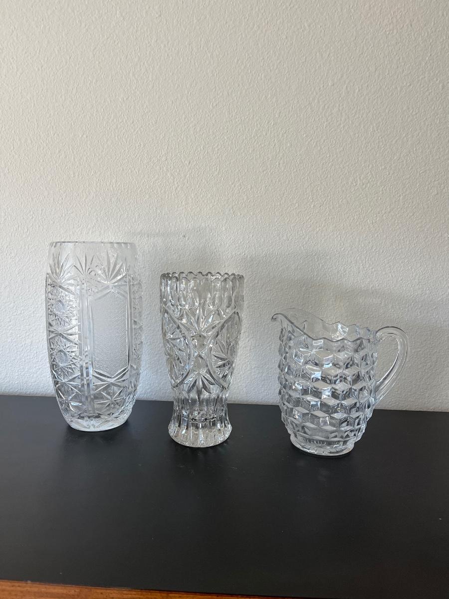 L75-three crystal pieces | EstateSales.org