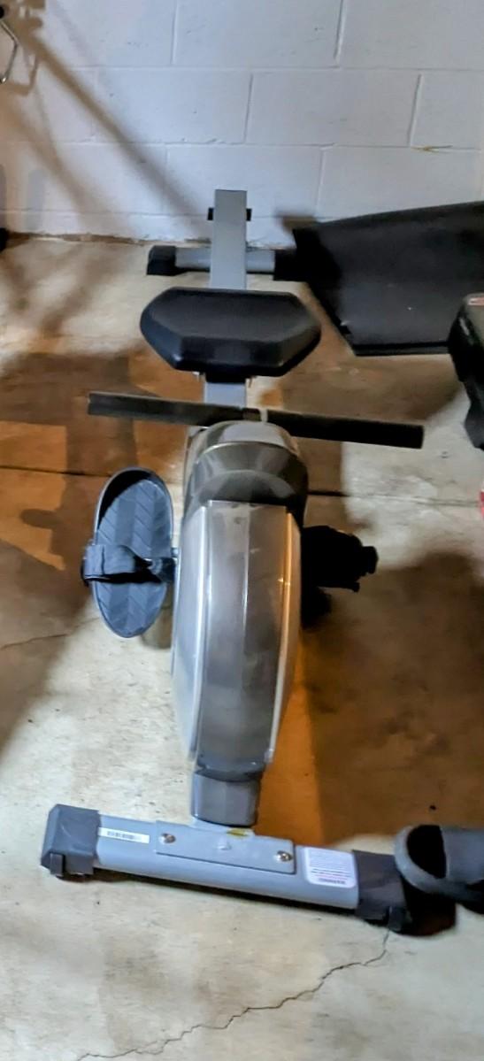 Rowing machine | EstateSales.org