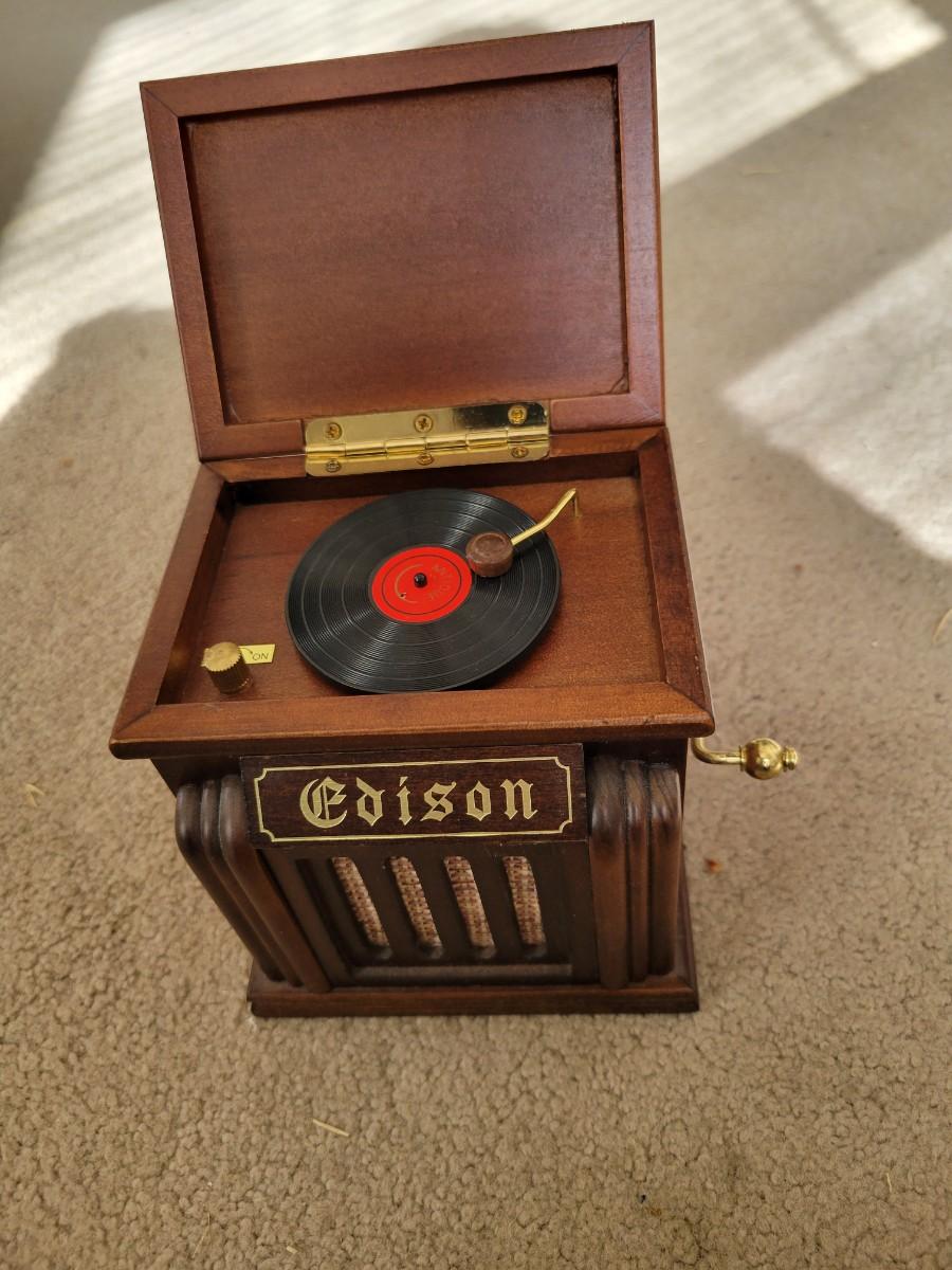 edison phonograph music box | EstateSales.org