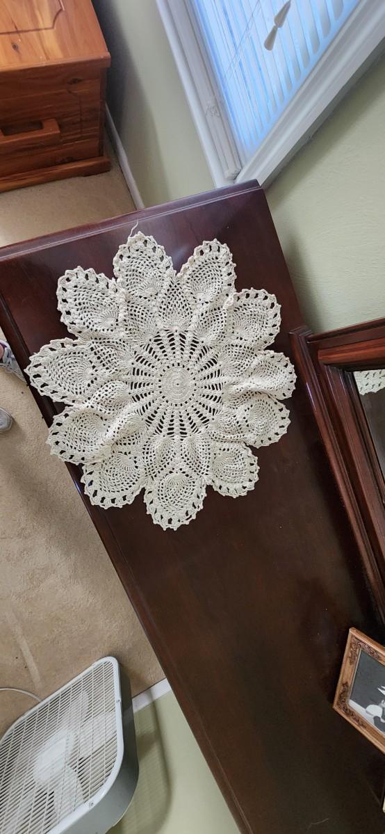 Crochet Table Doily | EstateSales.org