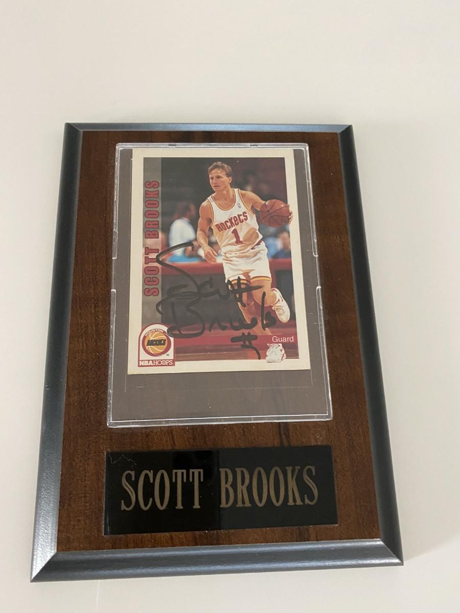 Scott Brooks signed basketball card | EstateSales.org