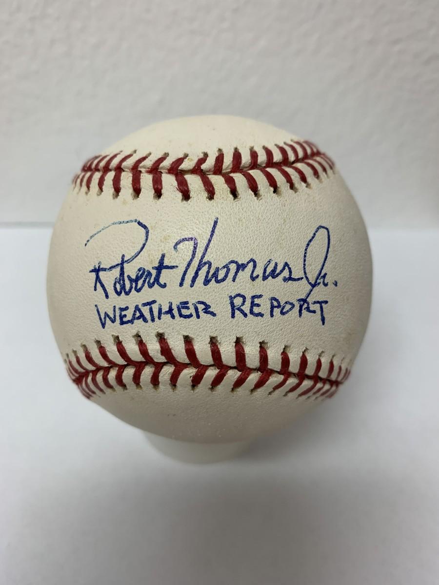 Robert Thomas Jr. signed baseball | EstateSales.org