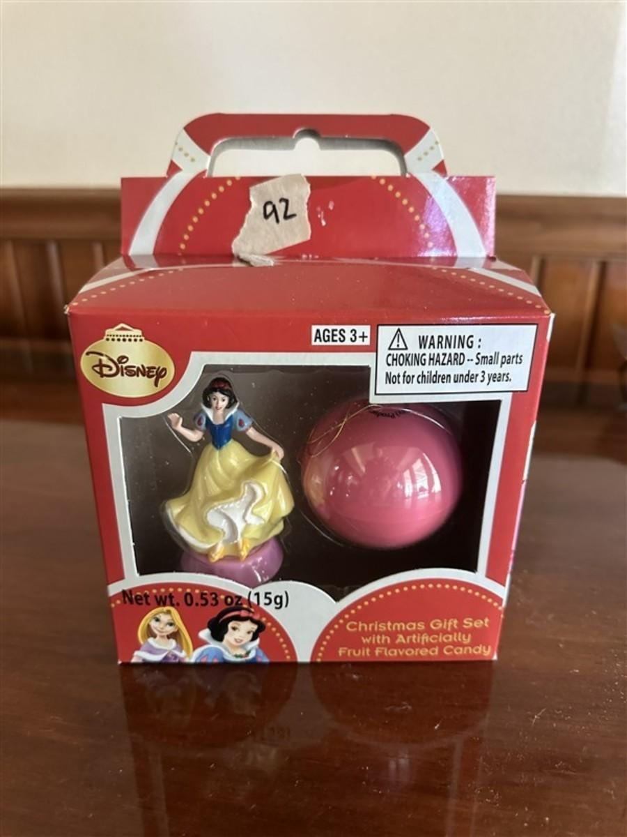92 Disney Snow White Christmas Gift Set | EstateSales.org