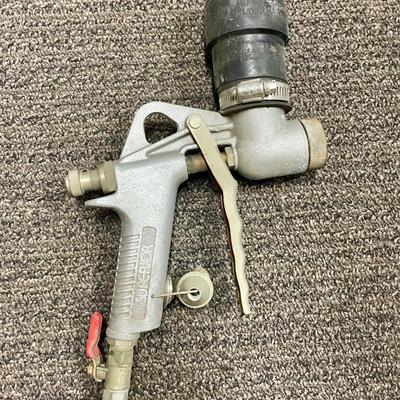 Spraying Mantis Drywall Texture Hopper Gun | EstateSales.org