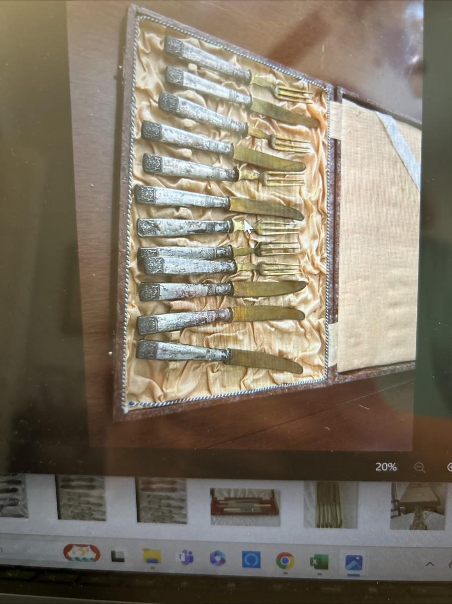 German Knives Coronation etchings on handle | EstateSales.org