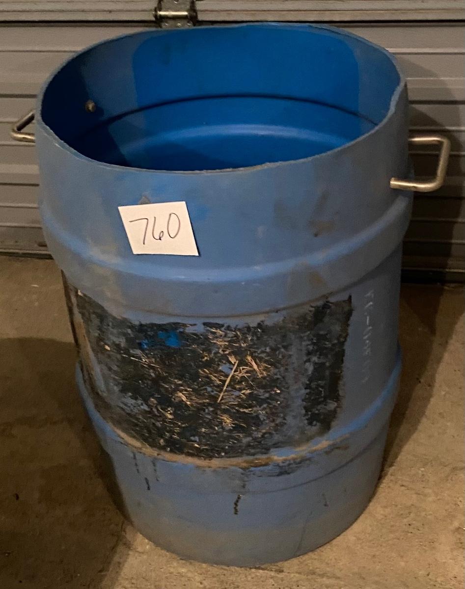 Smaller Barrel with handles | EstateSales.org