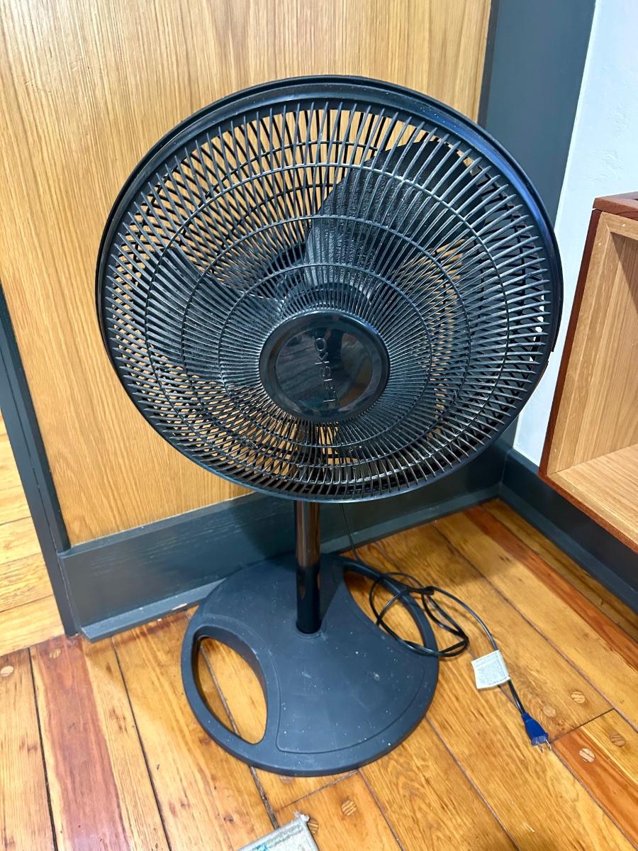 Lasko Fan | EstateSales.org