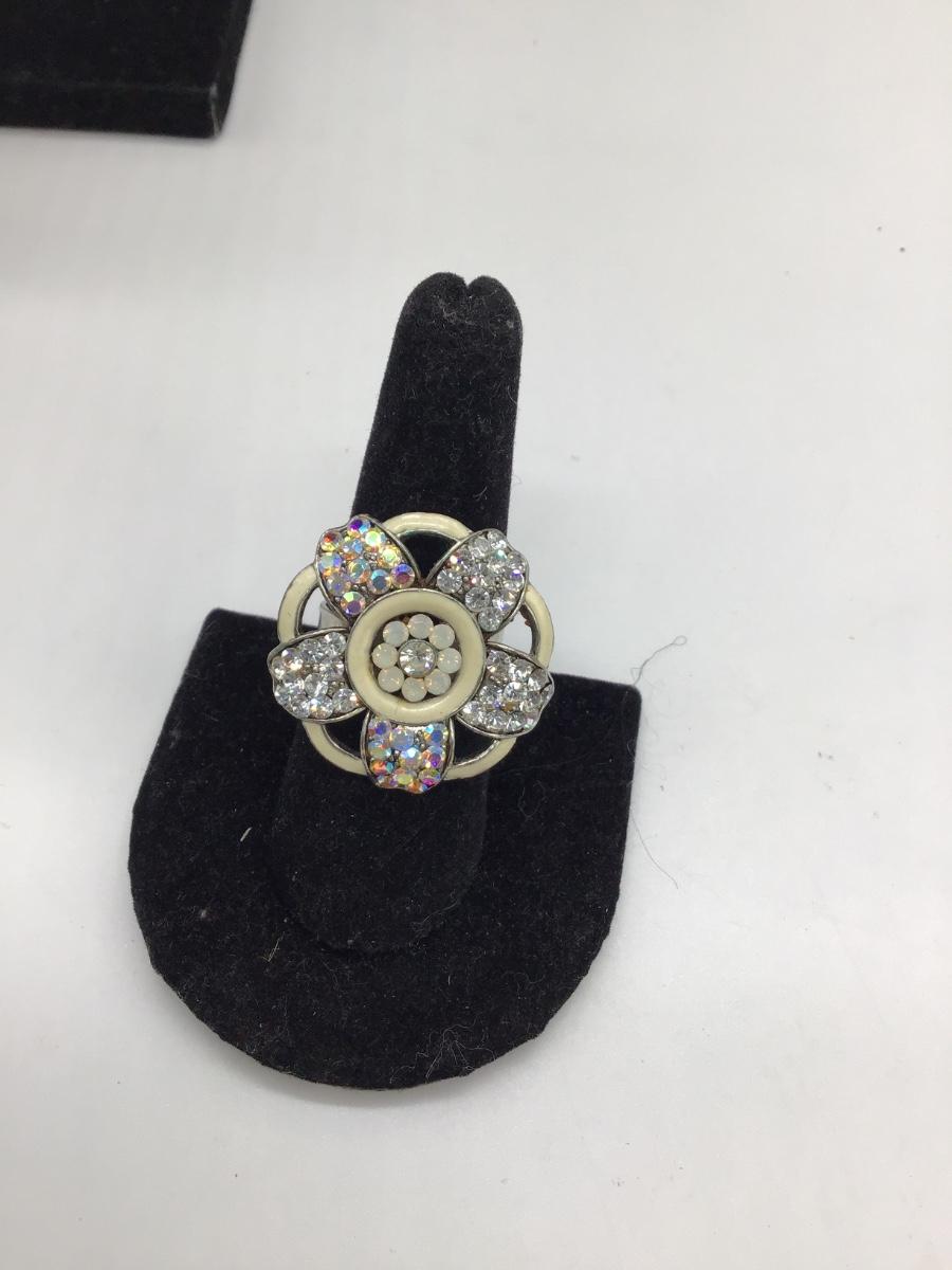 Adjustable faux Rhinestone ring | EstateSales.org
