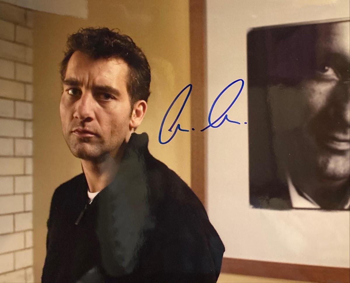 Closer Clive Owen signed movie photo | EstateSales.org