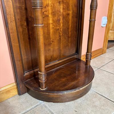LOT 344K: Vintage Pulaski Furniture Corp Hall Tree Stand | EstateSales.org