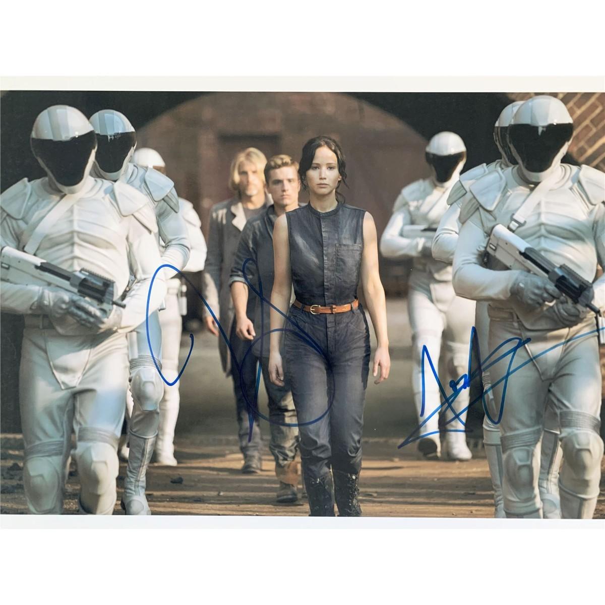 The Hunger Games: Mockingjay - Part 2 cast signed photo | EstateSales.org