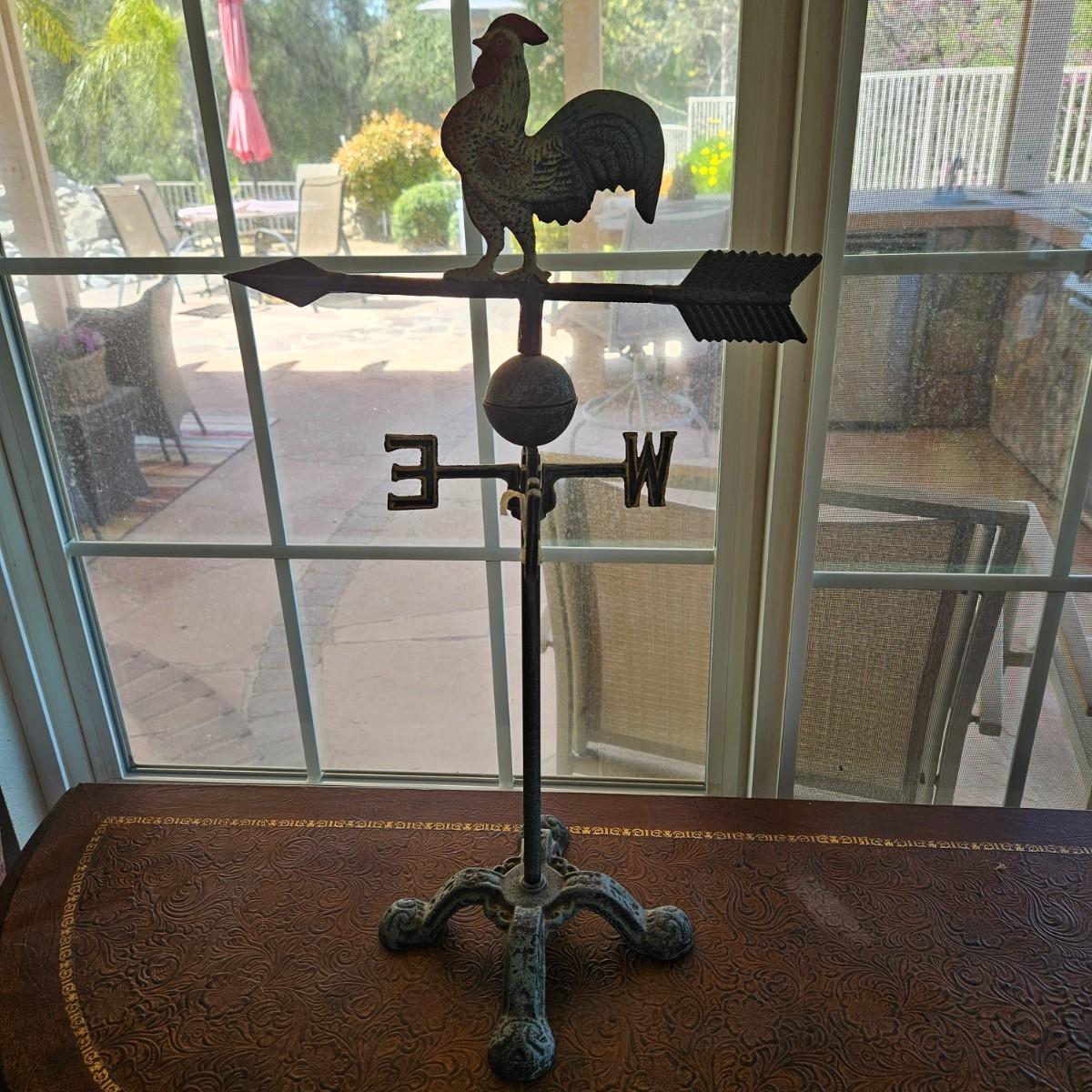METAL ROOSTER CHICKEN WEATHER VANE | EstateSales.org