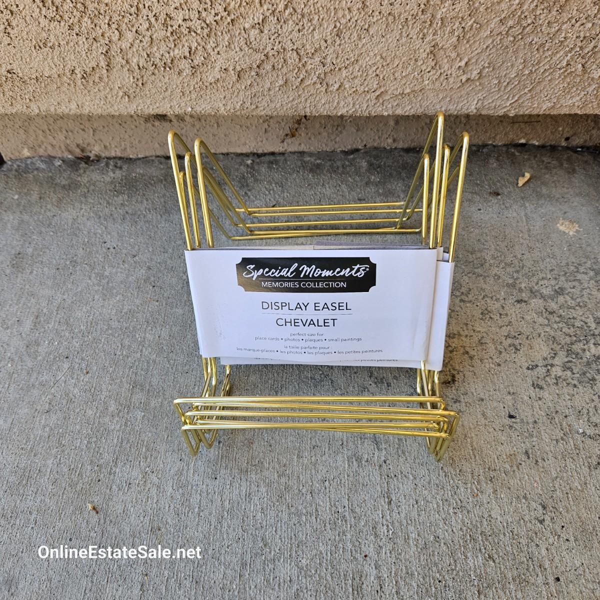 TABLE EASELS | EstateSales.org