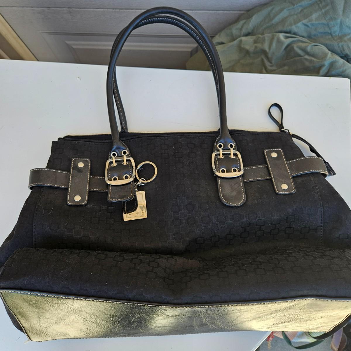 HANDBAG | EstateSales.org