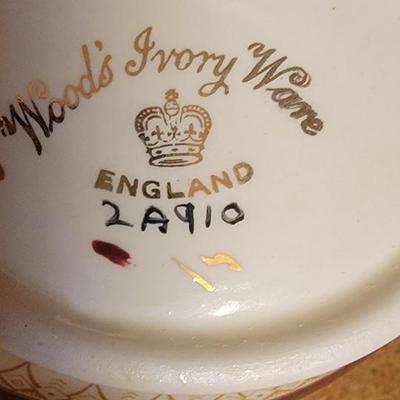 DR2- Woods Ivory Ware England | EstateSales.org
