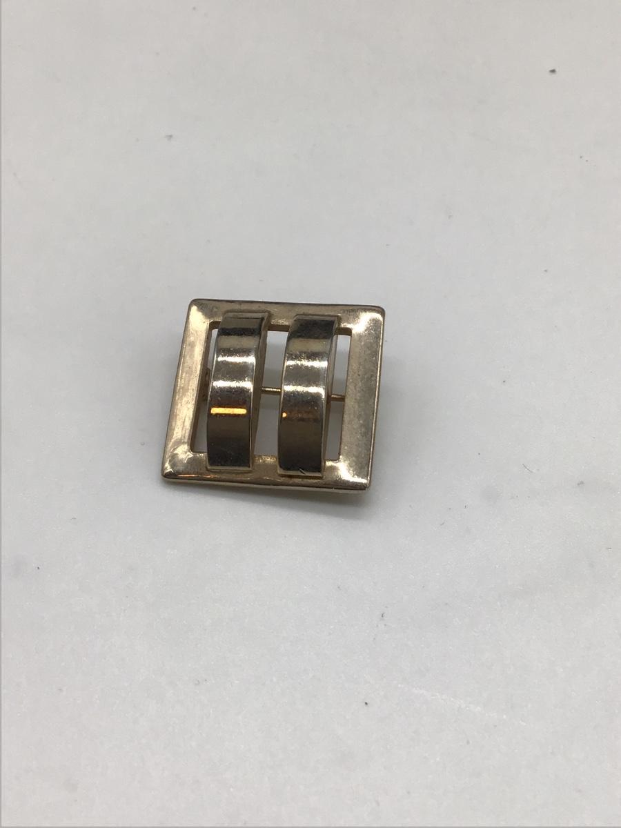 Square pin | EstateSales.org