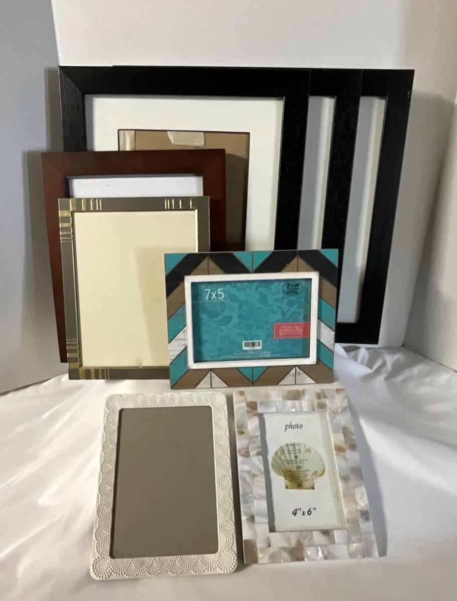 New and Used Picture Frames | EstateSales.org