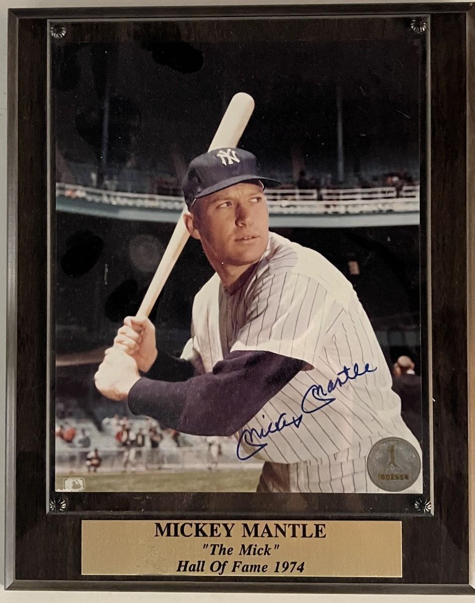 Mickey Mantle signed photo | EstateSales.org
