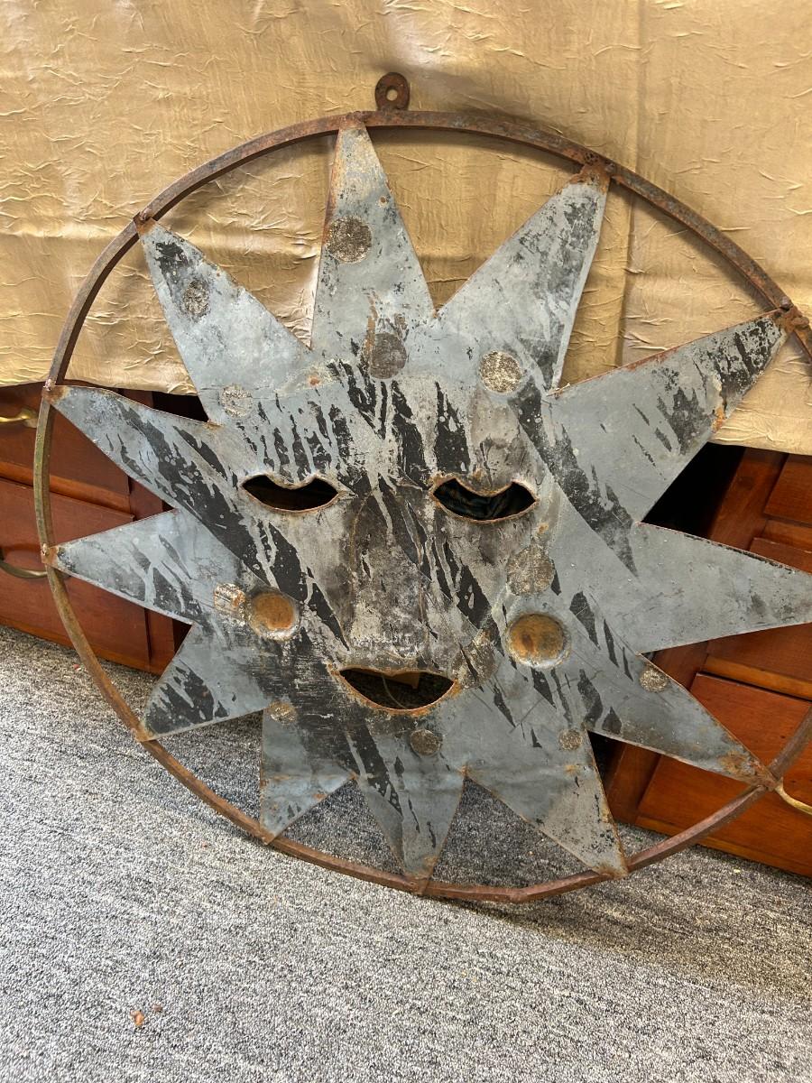 Metal Sun | EstateSales.org