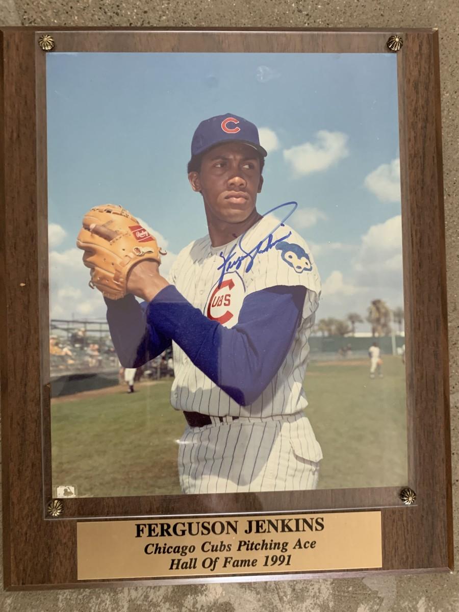 Chicago Cubs Ferguson Jenkins signed photo on wood plaque | EstateSales.org