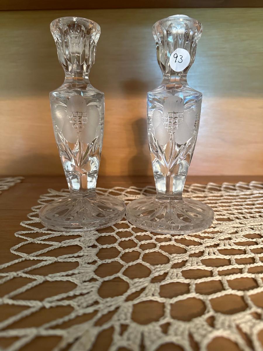 Vintage heavy clear glass candlesticks. Floral pattern | EstateSales.org