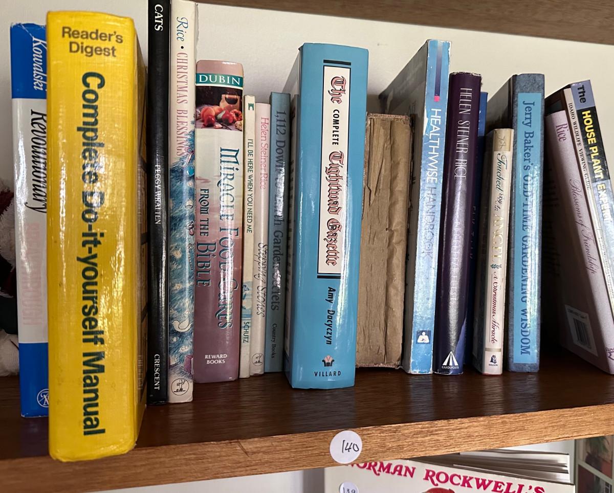 Book Lot | EstateSales.org