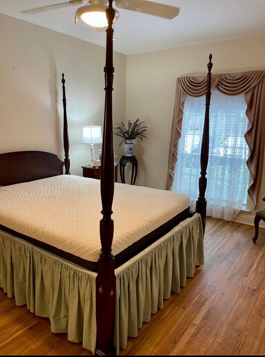 Queen Anne 4 post queen size bed with mattress and box spring ...