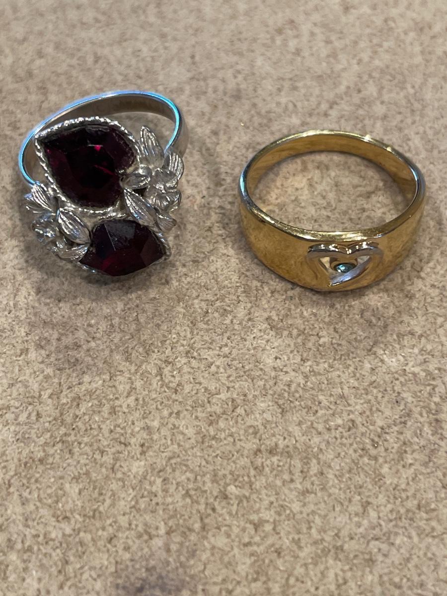 Sarah Cov silver tone heart ring & gold tone Avon ring | EstateSales.org