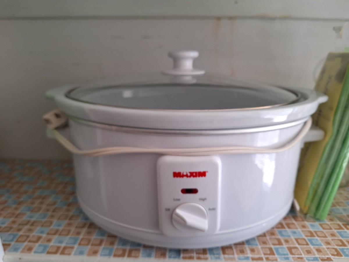 Maxim crock pot | EstateSales.org