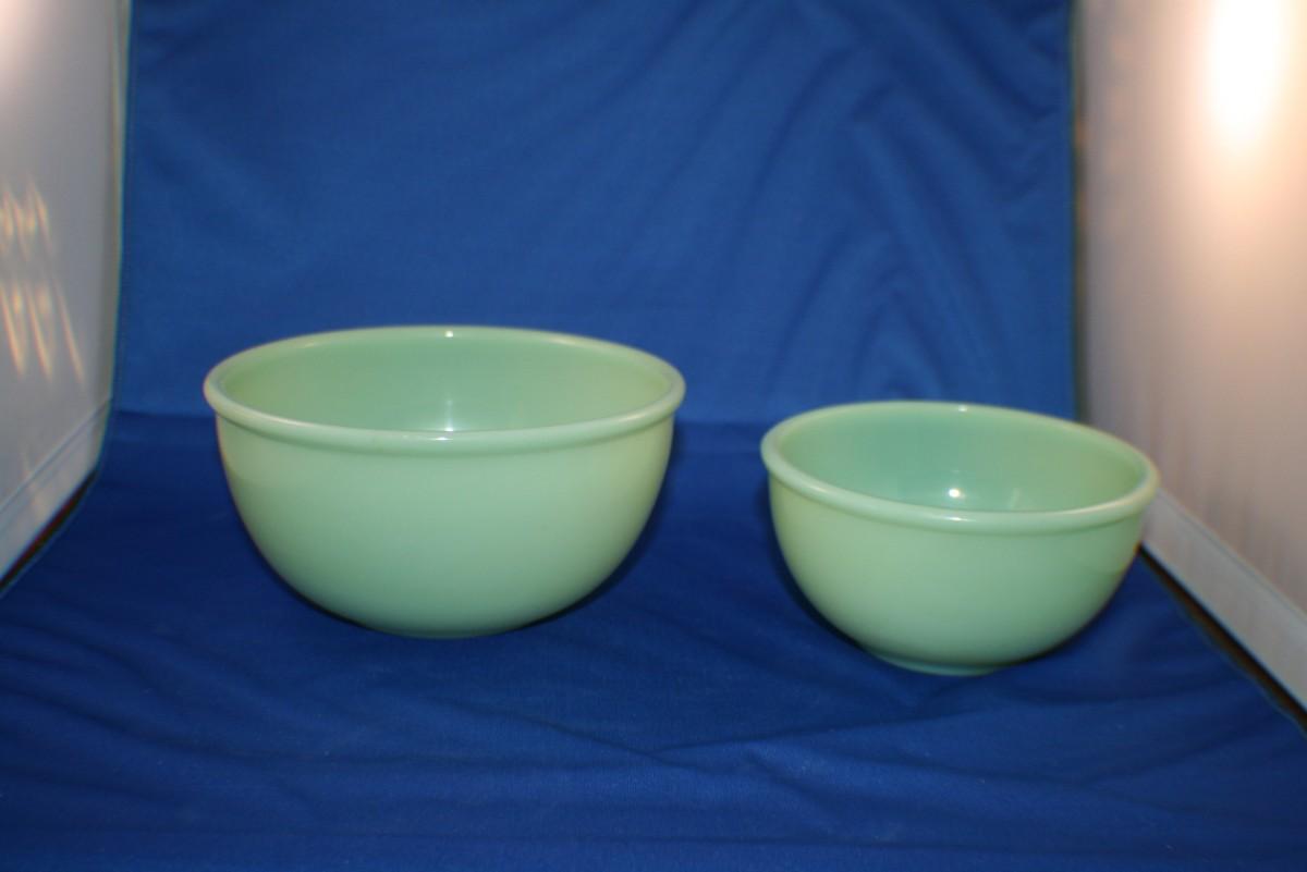 Set of 2 Fire King Jadeite Bowls | EstateSales.org