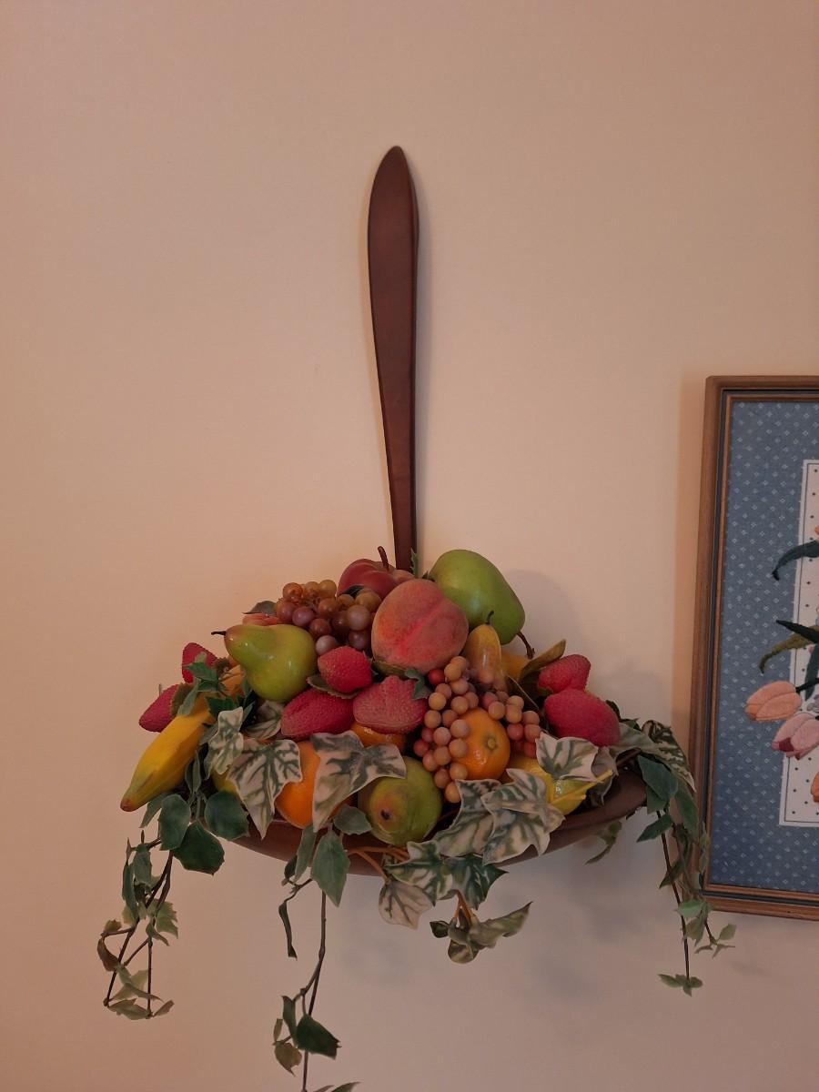 Fruit ladle wall art | EstateSales.org