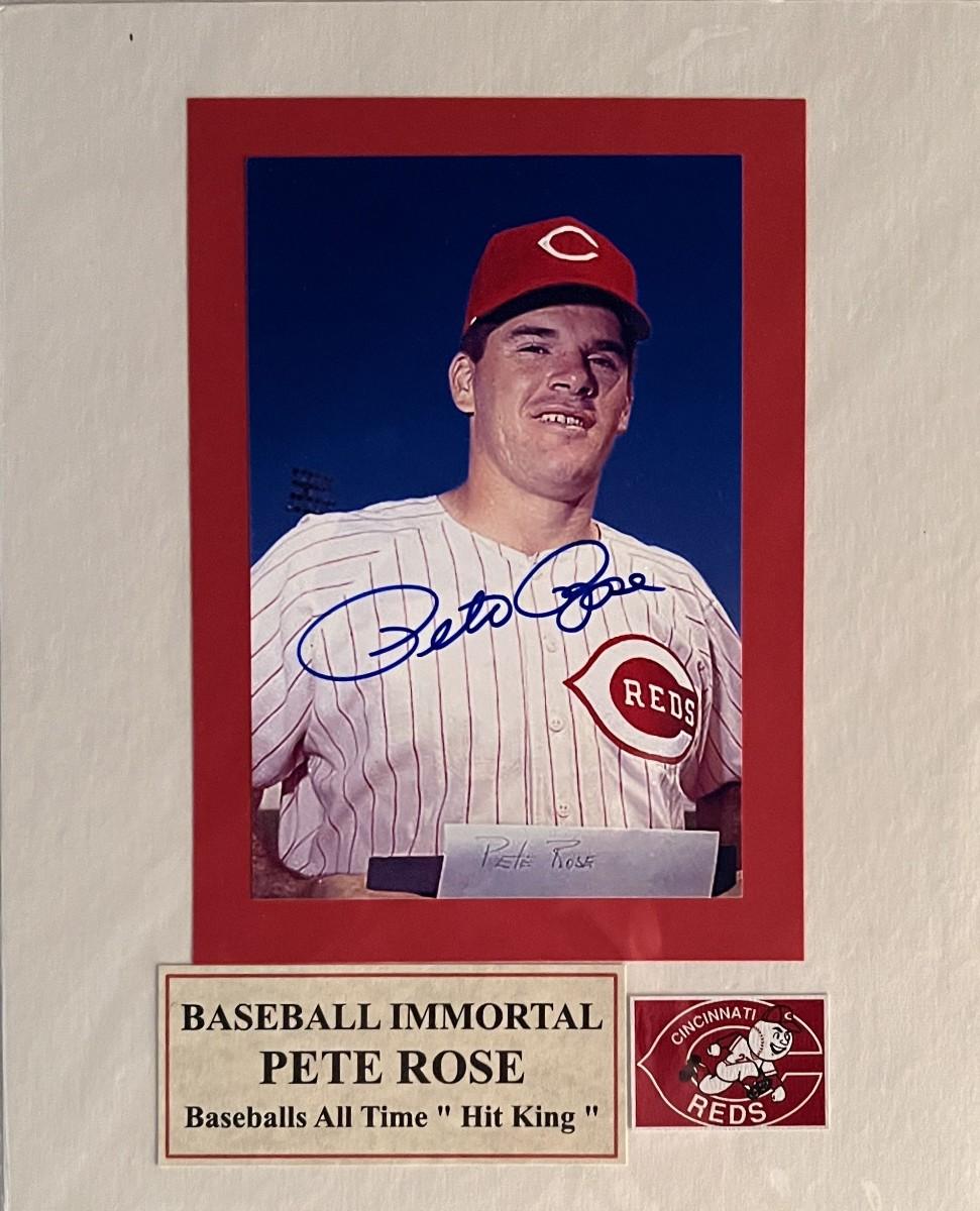 Pete Rose signed photo | EstateSales.org