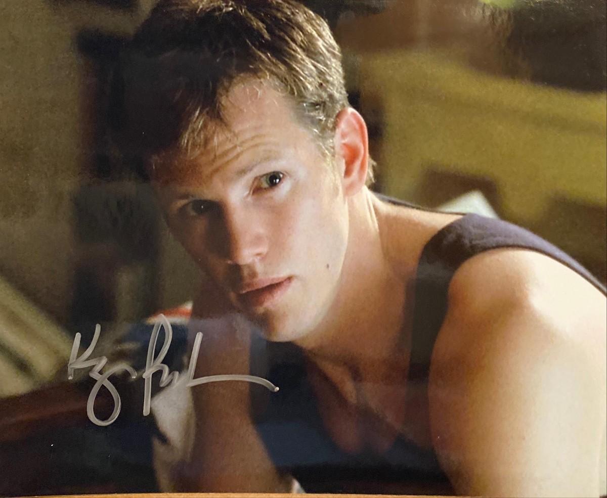 Kip Pardue signed movie photo | EstateSales.org