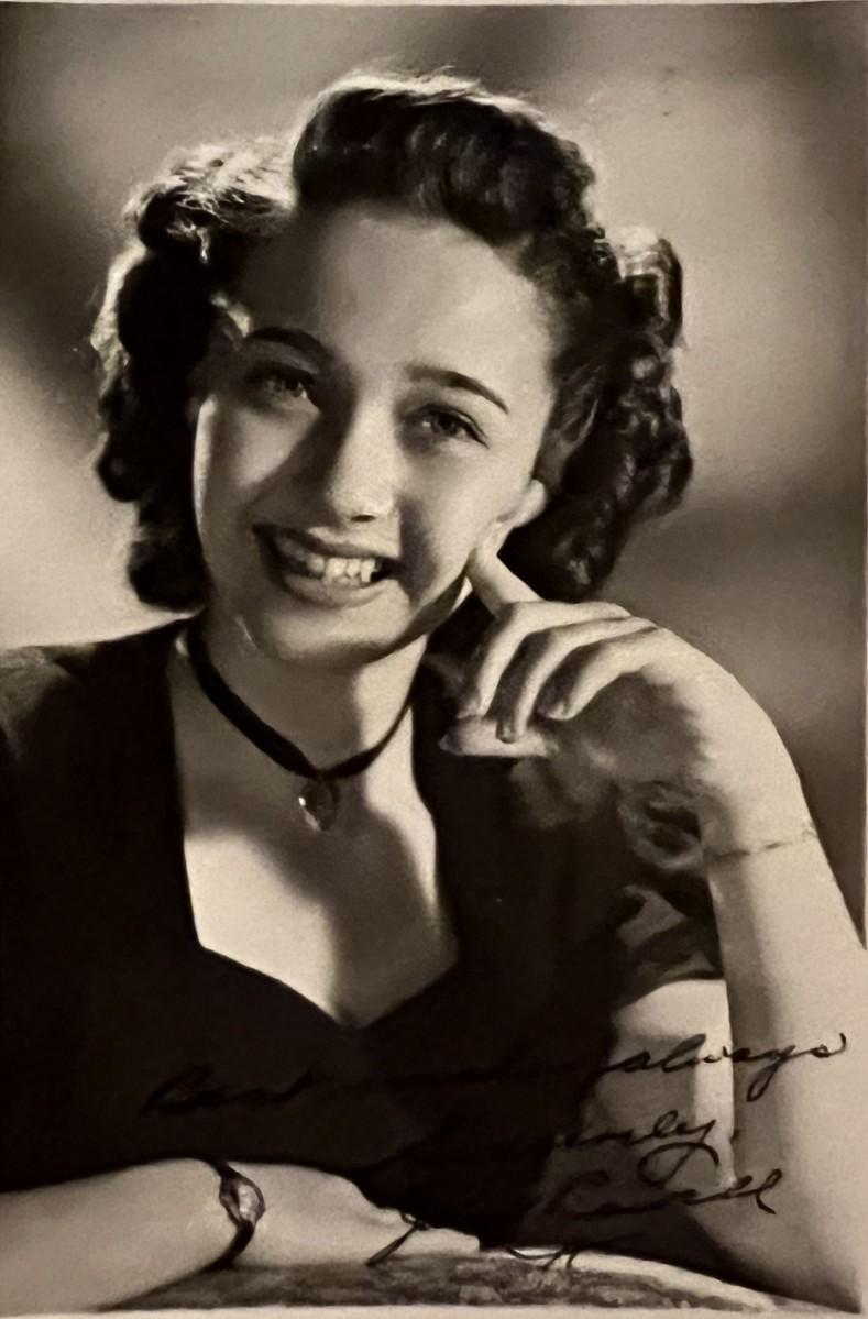 Jane Powell facsimile signed photo. 3x5 inches | EstateSales.org