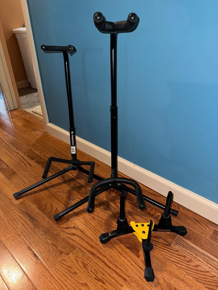 Instrument Stands | EstateSales.org