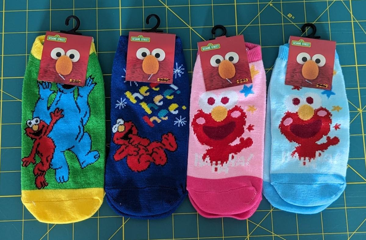 New Sesame Street Elmo Socks | EstateSales.org