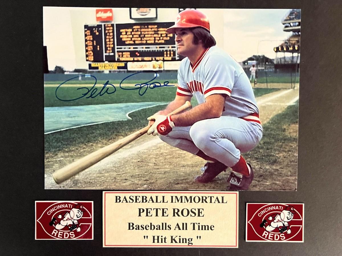 Pete Rose signed photo | EstateSales.org