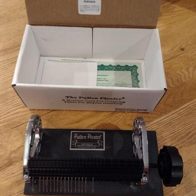 The Pullen Pleater- Pleat Gatherer for English Smocking with Box ...