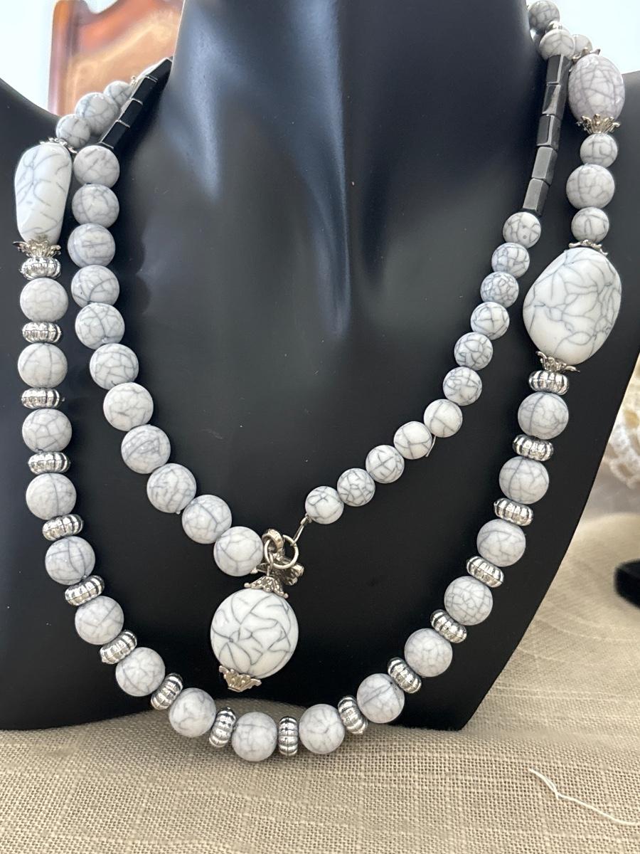 White Howlite pendant and beaded long necklace | EstateSales.org